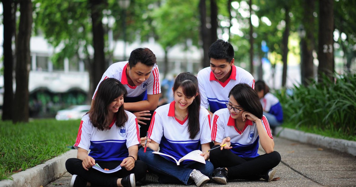 ĐIỂM CHUẨN Đại học Kinh tế TPHCM (UEH) năm 2024